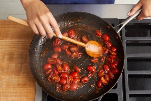 Recipe: Seared Chicken & Fresh Tomato Pan Sauce with Southern-Style ...
