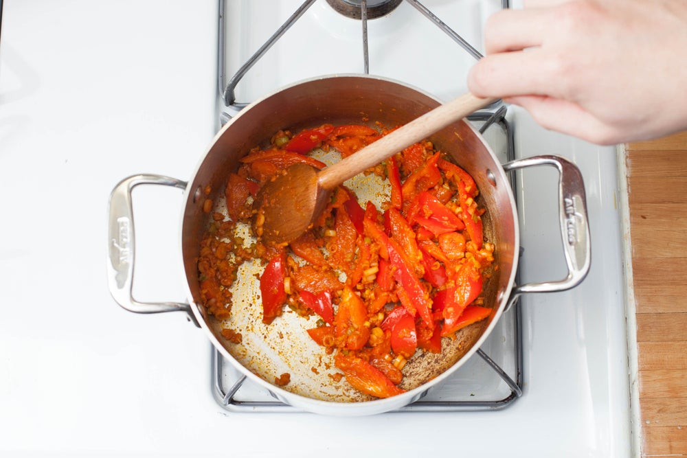 Recipe Thai Shrimp Soup With Coconut Lemongrass And Red Curry Blue Apron